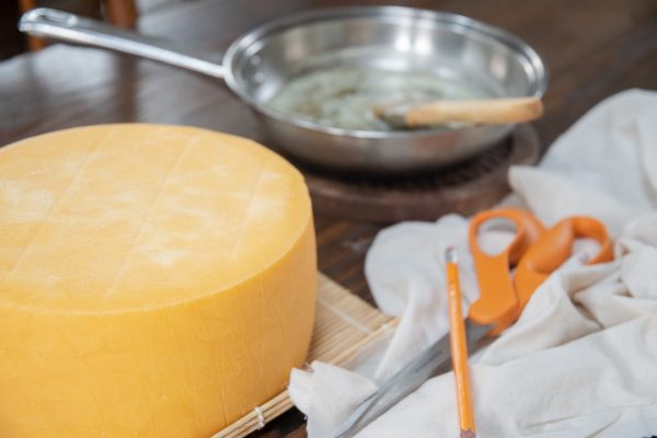 How to Make Cheddar Cheese - Homesteaders of America